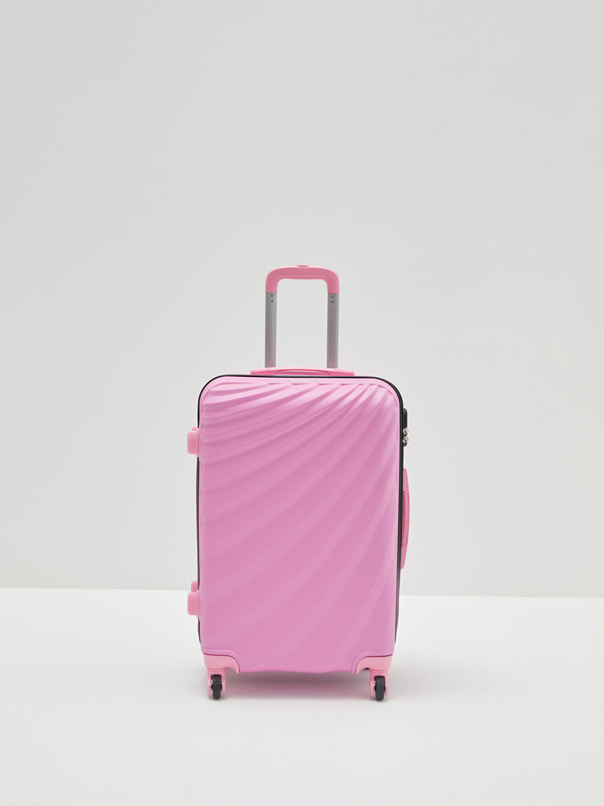 Küçük Boy Çekme Mekanizmalı Valiz