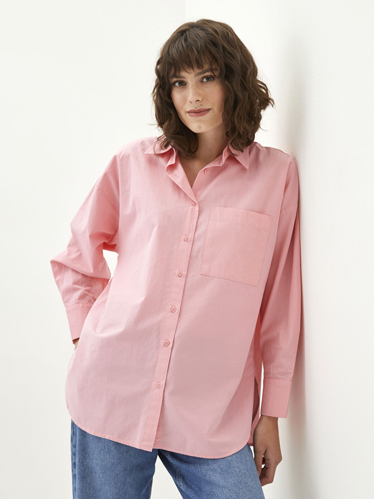 LCW CASUAL Önden Düğme Kapamalı Düz Uzun Kollu Oversize Poplin Kadın Gömlek