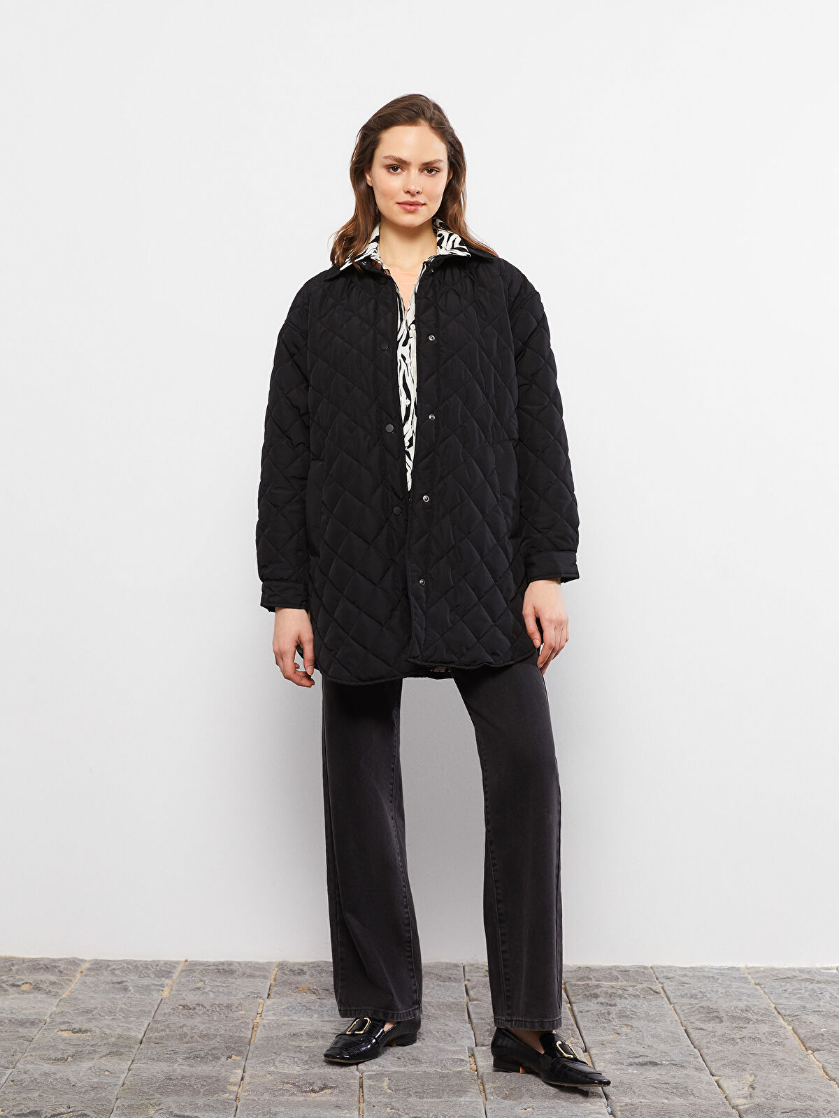 MODEST Gömlek Yaka Kapitone Uzun Kollu Kadın Şişme Mont