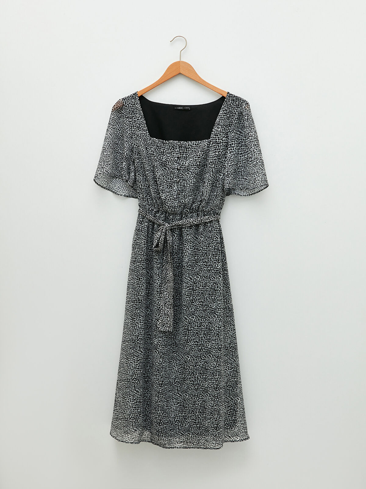 LCW CLASSIC Kare Yaka Çiçekli Kısa Kollu Kadın Elbise