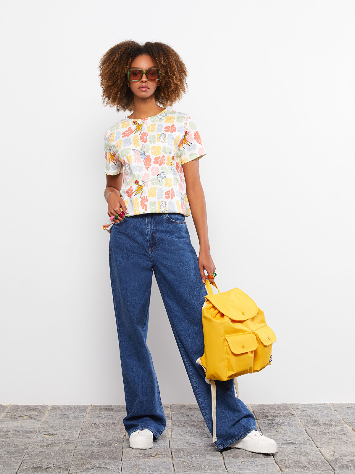 LCW CASUAL Bisiklet Yaka Bambi Baskılı Kısa Kollu Pamuklu Kadın Tişört