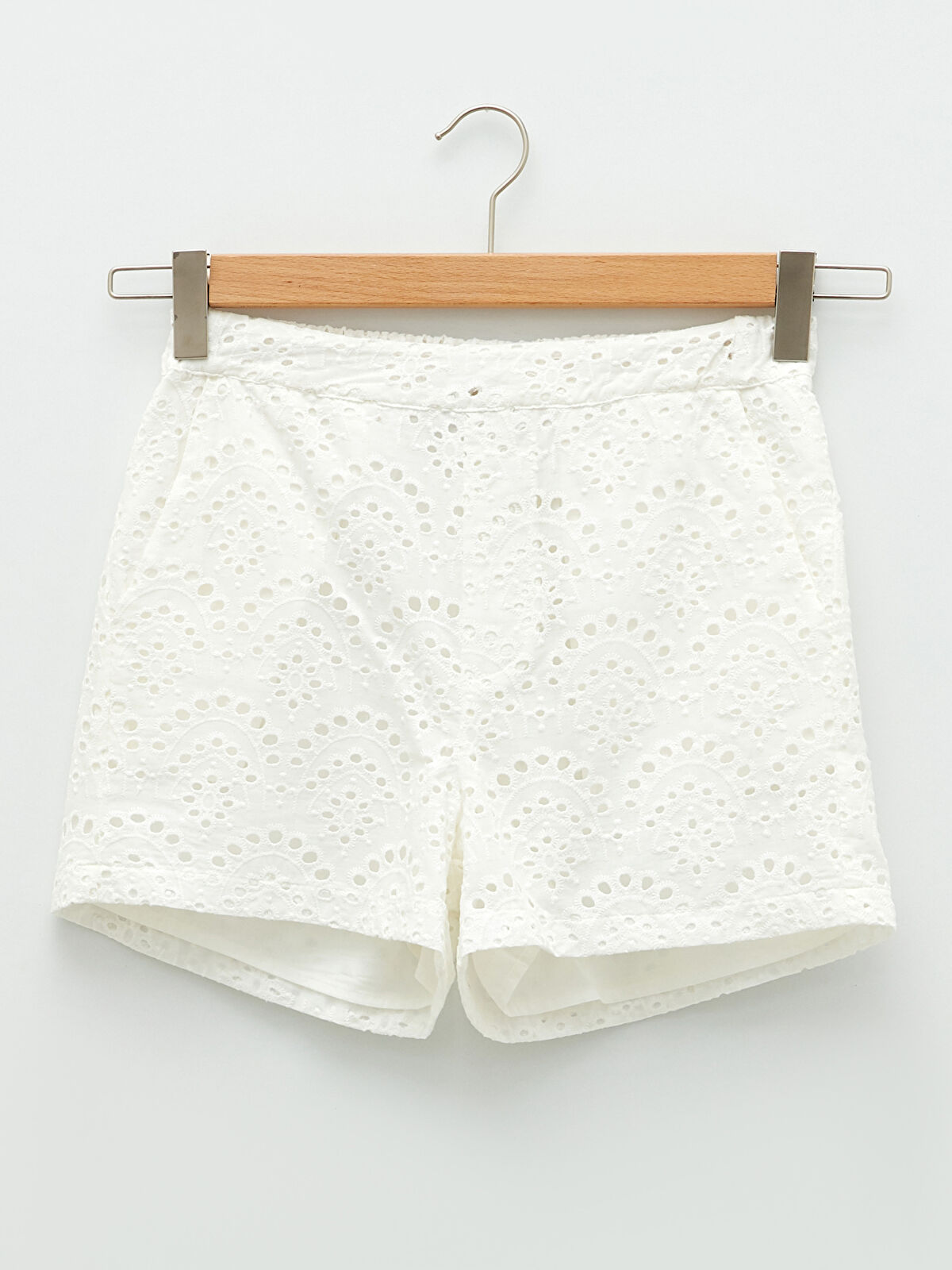 XSIDE Beli Lastikli Desenli Cep Detaylı Kadın Bermuda Şort