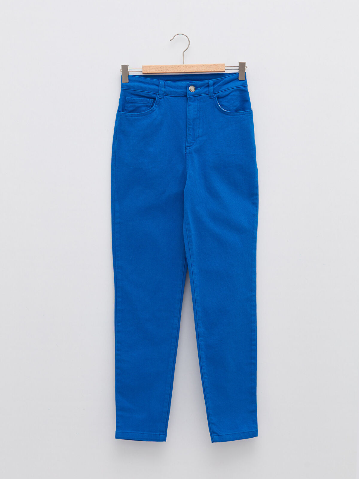 LCW CASUAL Normal Bel Slim Fit Düz Cep Detaylı Gabardin Kadın Pantolon LCW CASUAL Normal Bel Slim Fit Düz Cep Detaylı Gabardin Kadın Pantolon
