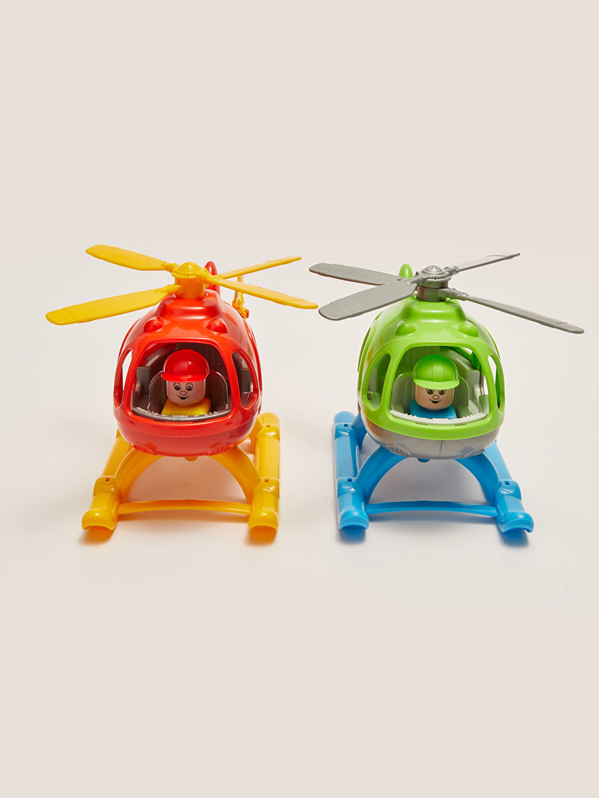 Renkli Oyuncak Helikopter Renkli Oyuncak Helikopter