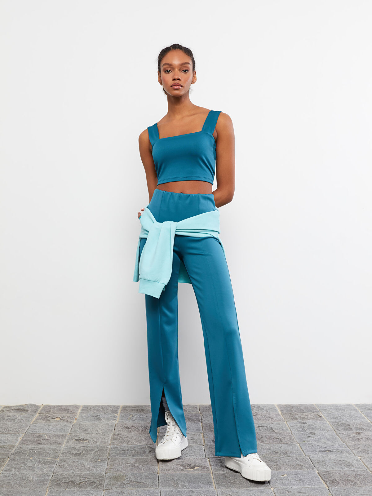 LCW CASUAL Kare Yaka Düz Kadın Atlet