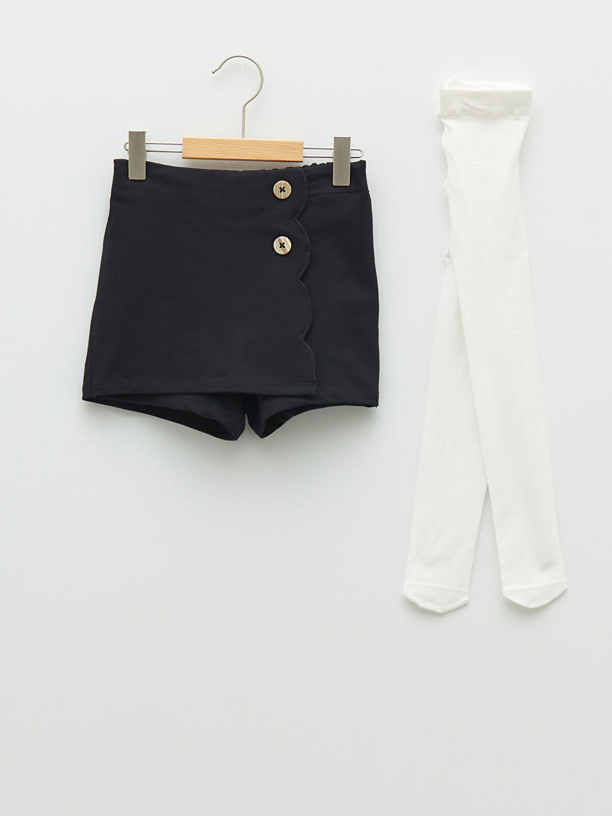 Beli Lastikli Basic Pamuklu Kız Bebek Şort Etek ve Külotlu Çorap 2'li Takım