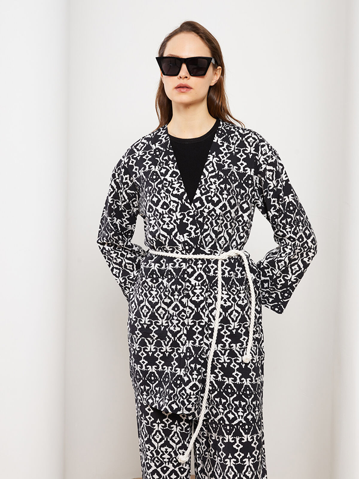 MODEST Kruvaze Yaka Desenli Uzun Kollu Oversize Kadın Kimono MODEST Kruvaze Yaka Desenli Uzun Kollu Oversize Kadın Kimono