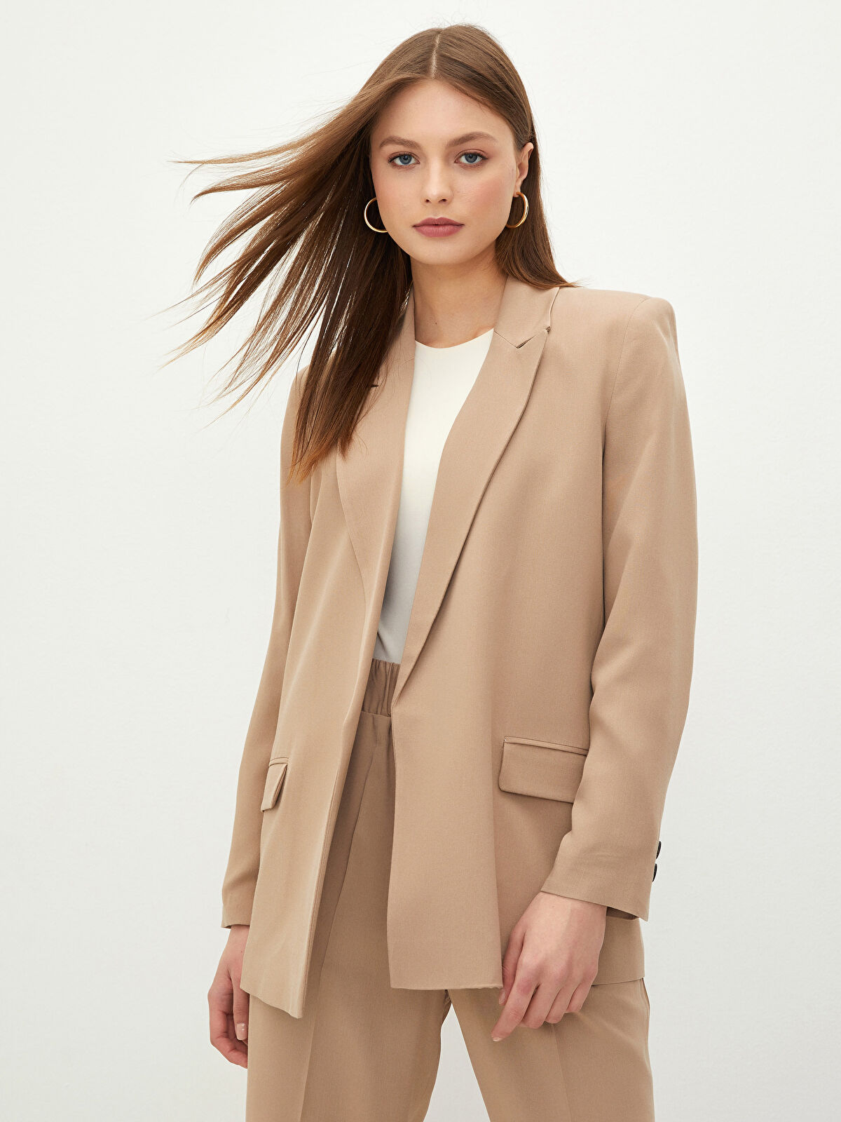 LCW VISION Önden Düğme Kapamalı Düz Uzun Kollu Kadın Blazer Ceket