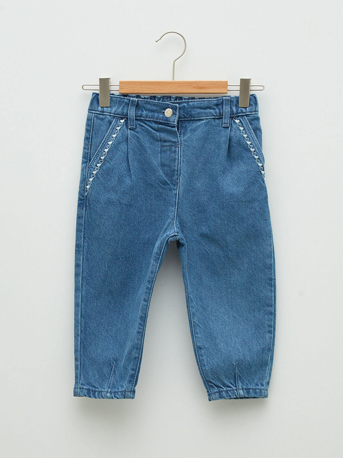 Beli Lastikli Nakış Detaylı Kız Bebek Jean Pantolon