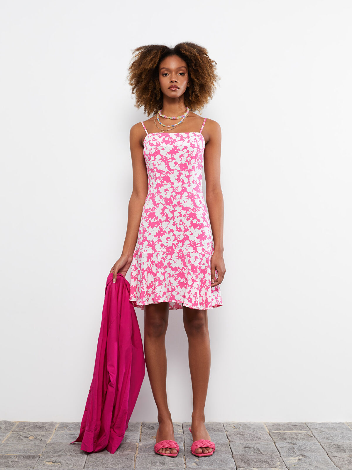 LCW CASUAL Kare Yaka Desenli Askılı A Kesim Viskon Kadın Elbise