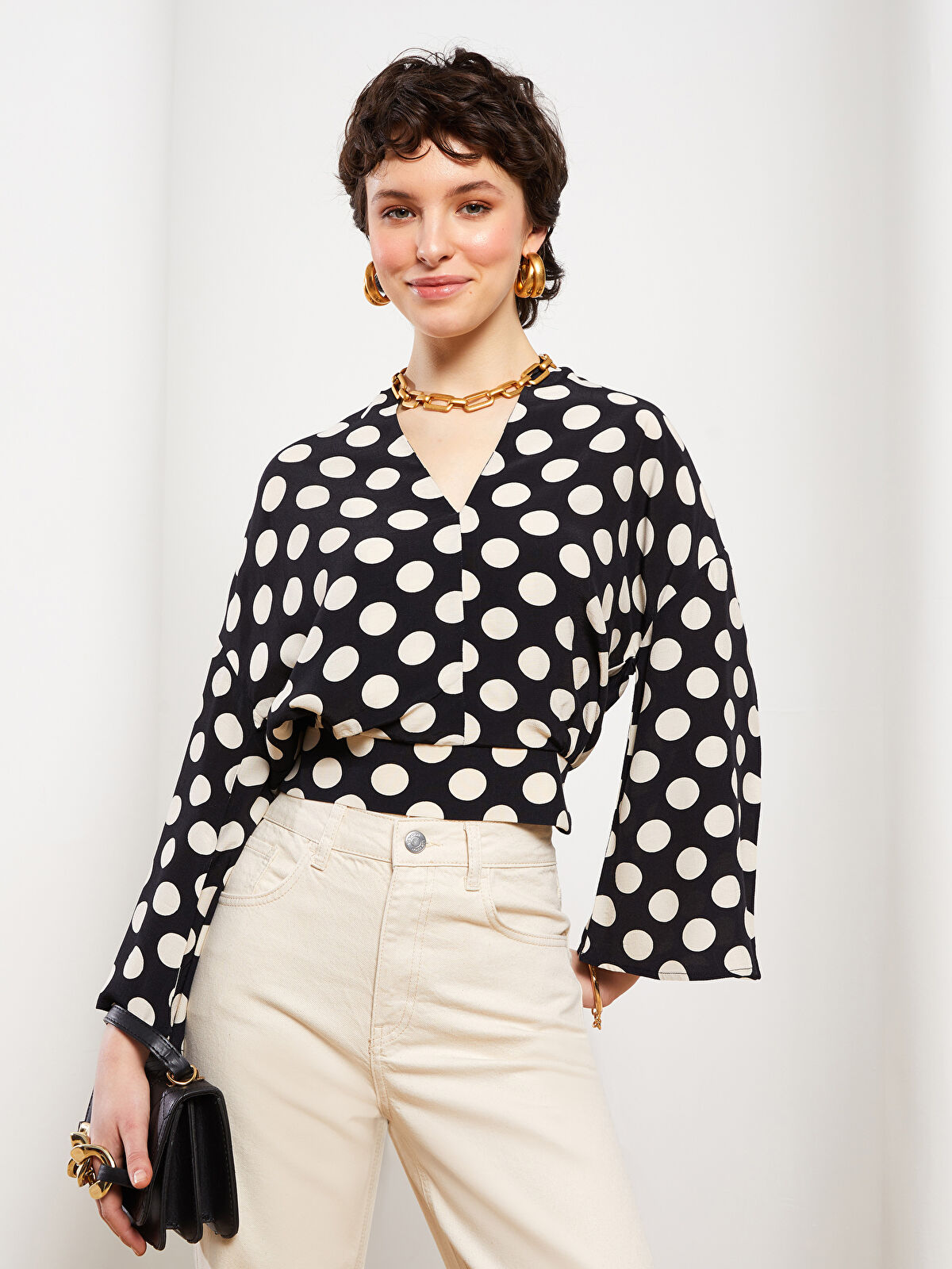 LCW VISION V Yaka Puantiyeli Uzun Kollu Viskon Kadın Bluz