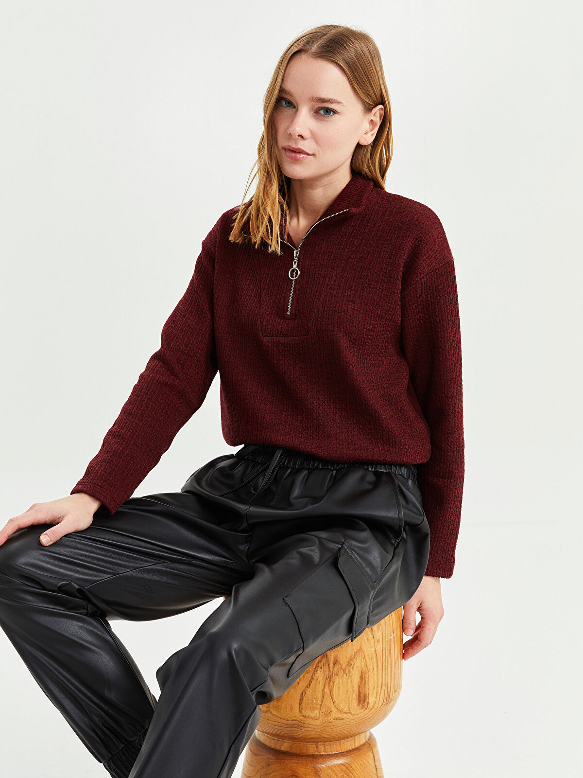 Busem Fermuarlı Dik Yaka Düz Uzun Kollu Kadın Tunik Busem Fermuarlı Dik Yaka Düz Uzun Kollu Kadın Tunik