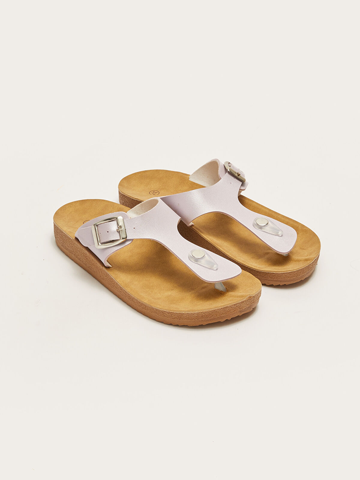 Toka Detaylı Parmak Arası Kadın Terlik