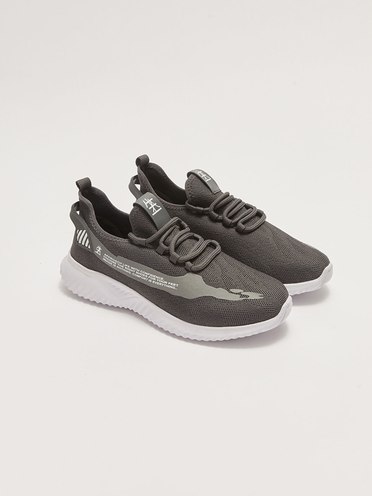 Baskılı File Detaylı Erkek Aktif Spor Ayakkabı Baskılı File Detaylı Erkek Aktif Spor Ayakkabı