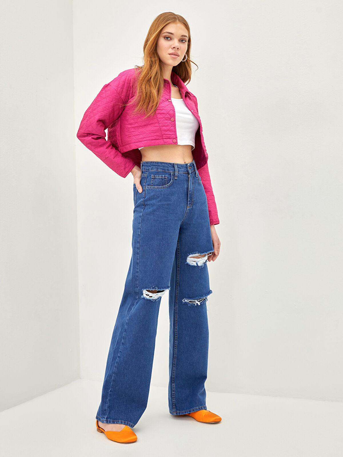 QUZU Rahat Kalıp Düz Yırtık Detaylı Geniş Paça Kadın Jean Pantolon