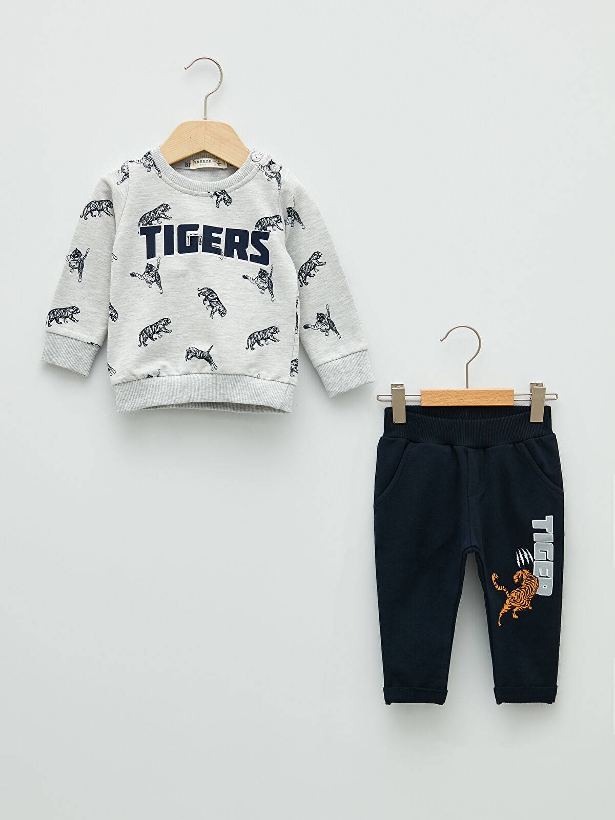 Breeze Bisiklet Yaka Uzun Kollu Baskılı Pamuklu Erkek Bebek 2'li Takım