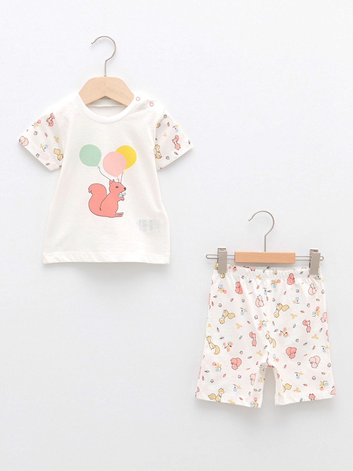 Luggi Baby Bisiklet Yaka Kısa Kollu Baskılı Pamuklu Kız Bebek Tişört ve Şort 2'li Takım