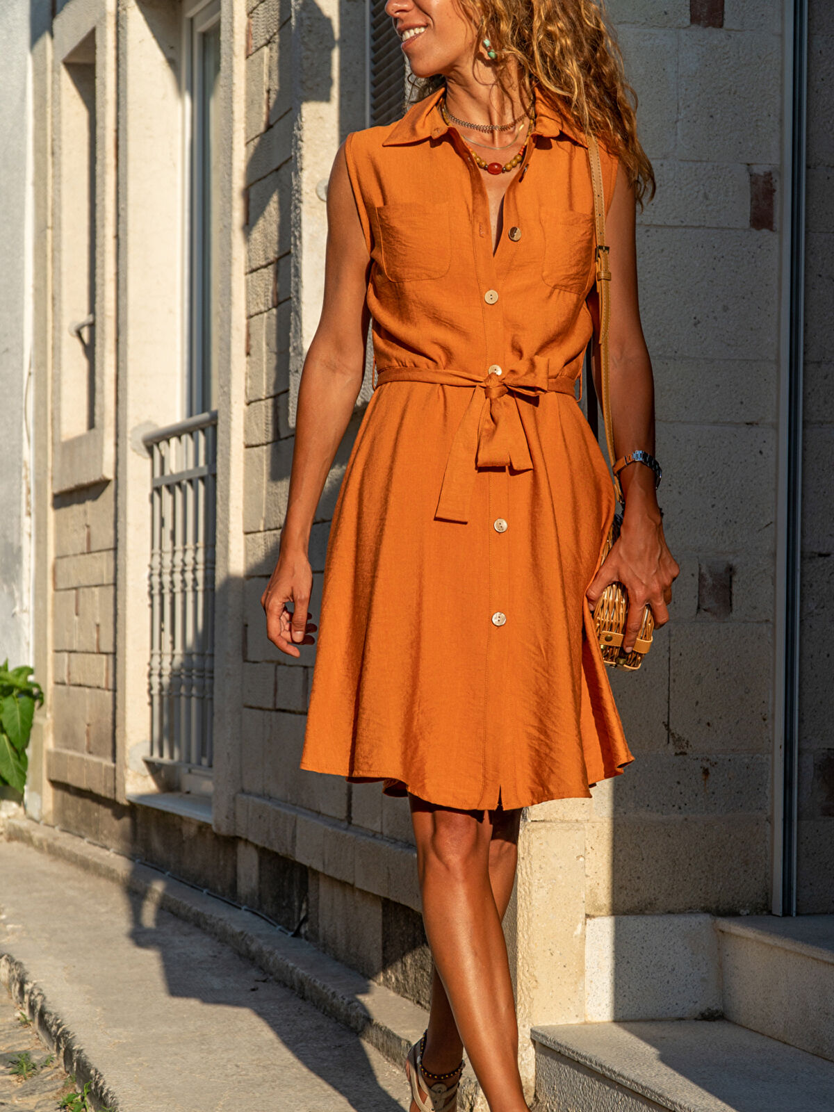 Güneşkızı Önden Düğme Kapamalı Düz Kolsuz Keten Kadın Gömlek Elbise