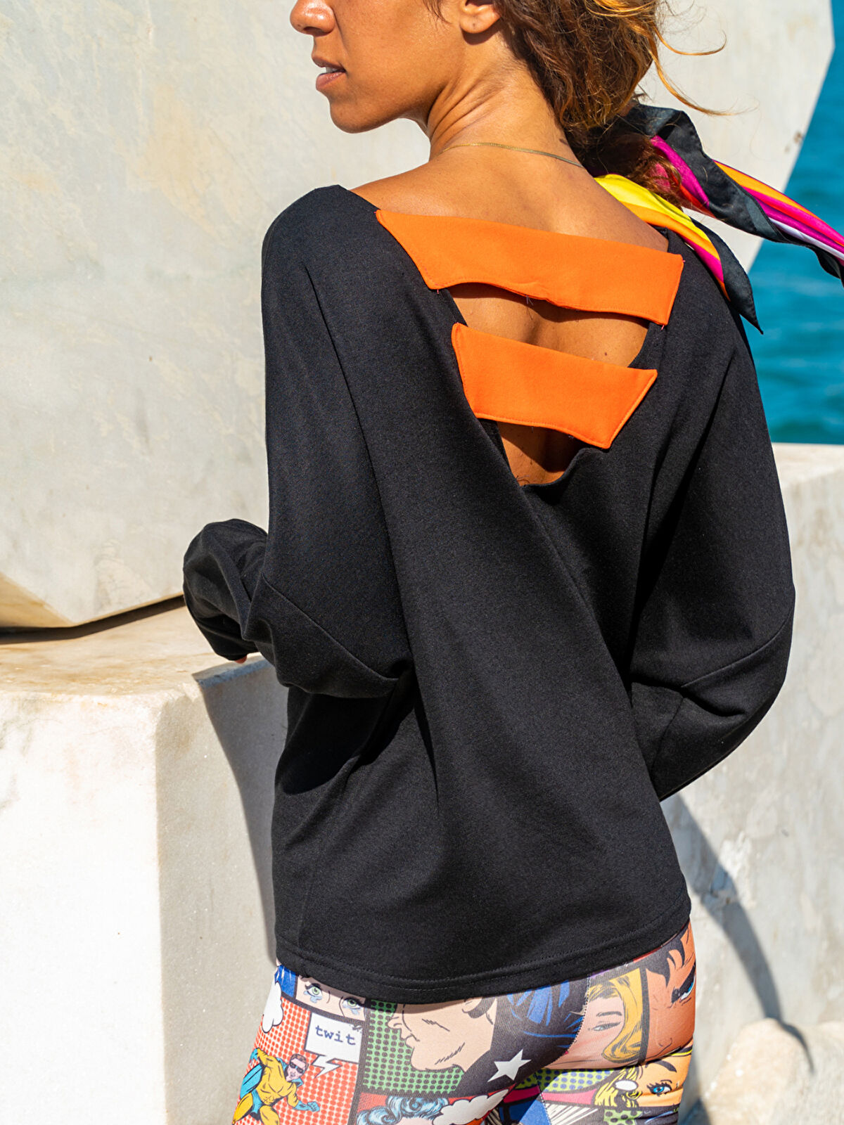 Güneşkızı Kayık Yaka Düz Bant Detaylı Uzun Kollu Pamuklu Kadın Sweatshirt