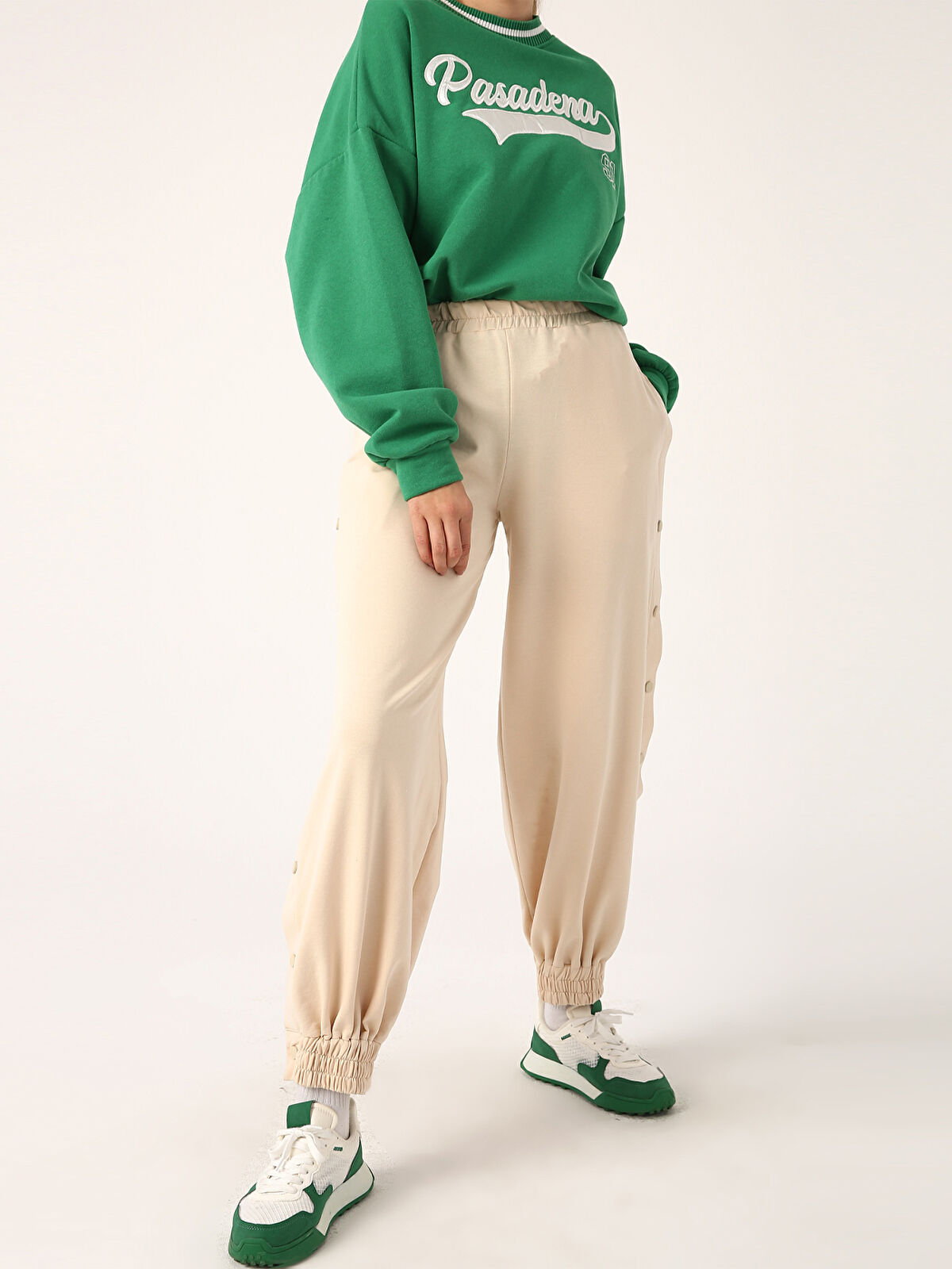 Allday Beli Lastikli Düz Cep Detaylı Kadın Jogger Eşofman Altı Allday Beli Lastikli Düz Cep Detaylı Kadın Jogger Eşofman Altı