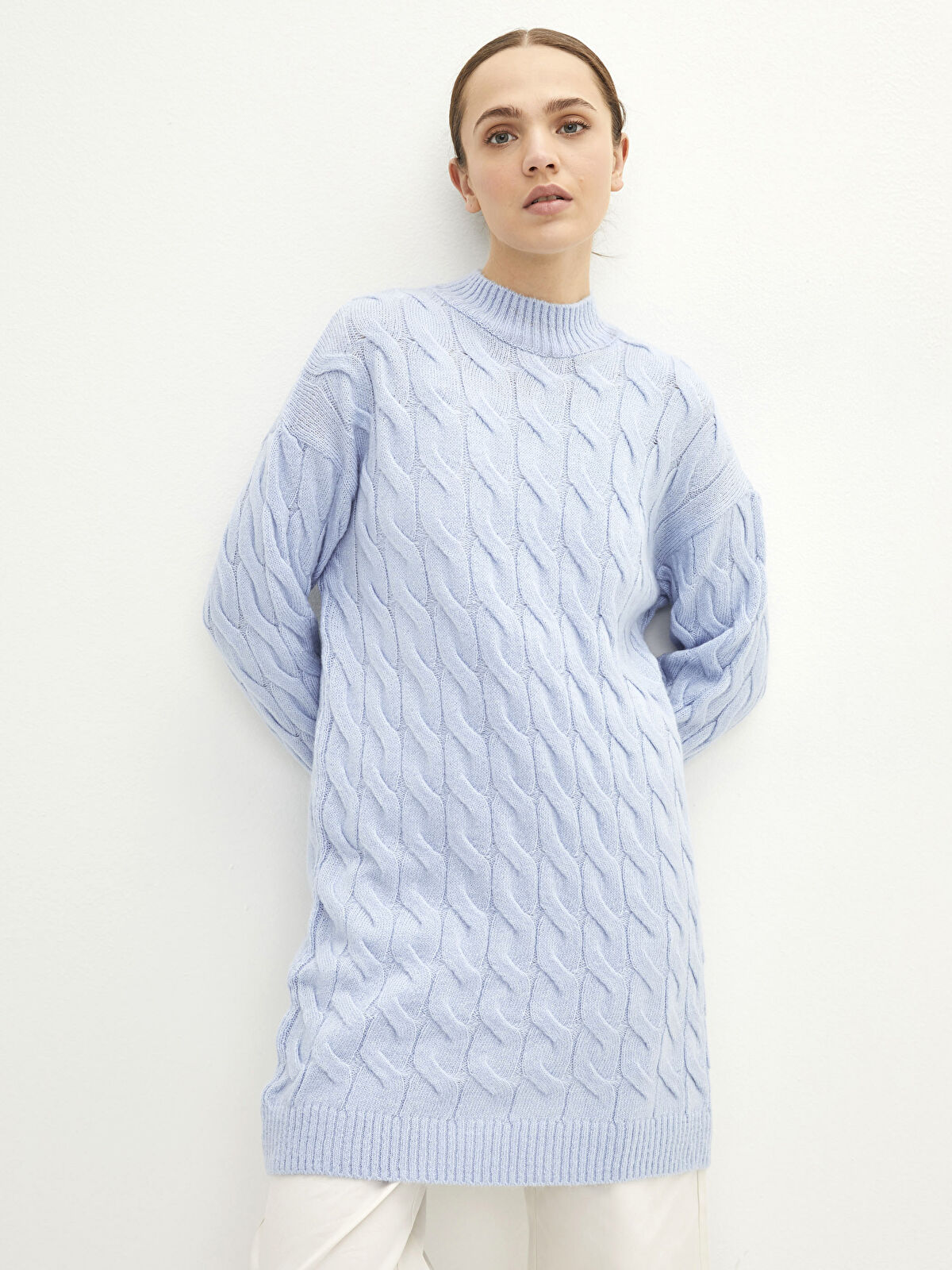 MODEST Yarım Balıkçı Yaka Kendinden Desenli Uzun Kollu Kadın Triko Tunik