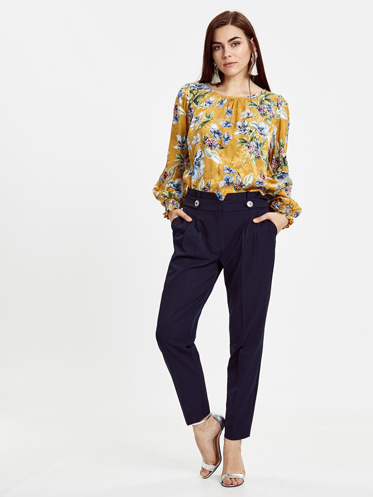 Bel Detaylı Cigarette Pantolon