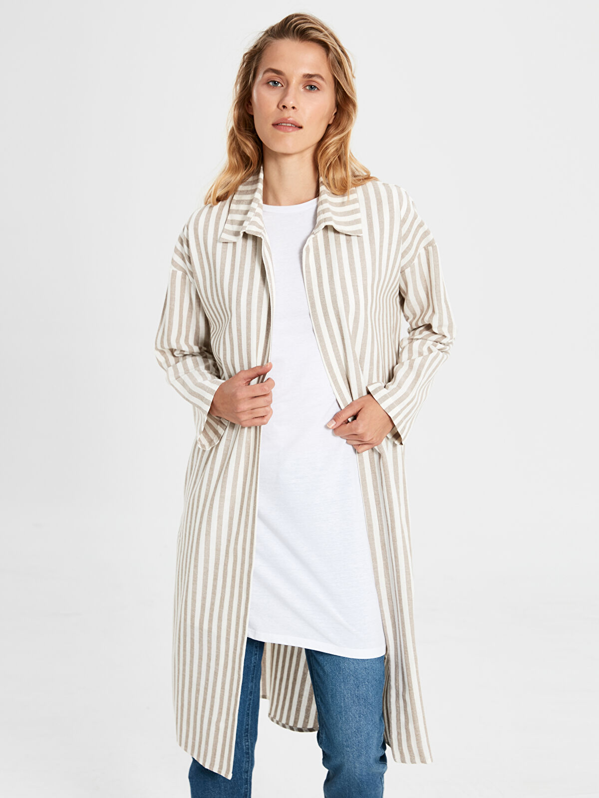 MODEST Gömlek Yaka Çizgili Oversize Keten Kadın Ceket MODEST Gömlek Yaka Çizgili Oversize Keten Kadın Ceket