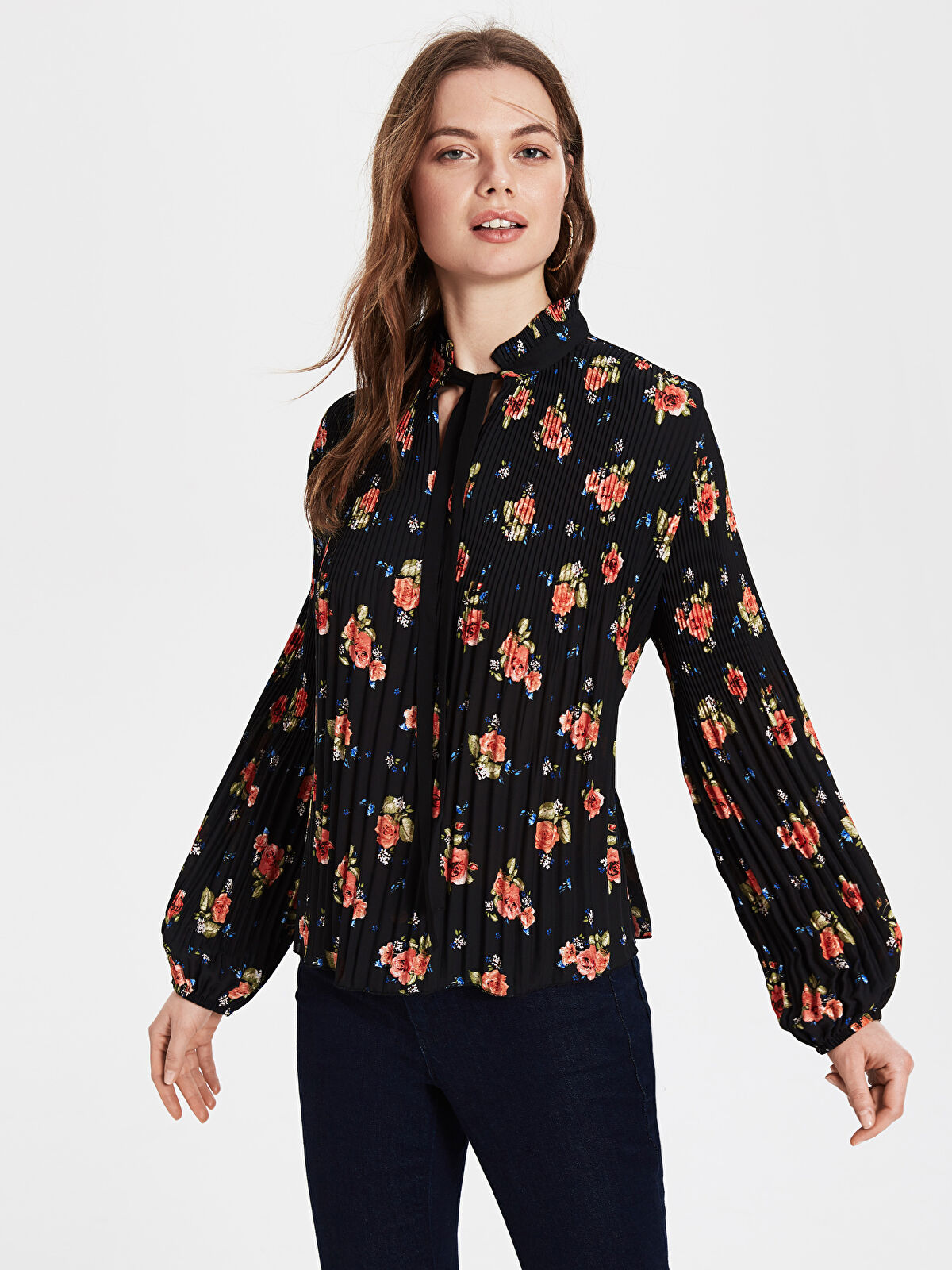 Yakası Bağlamalı Uzun Kollu Kadın Krep Bluz