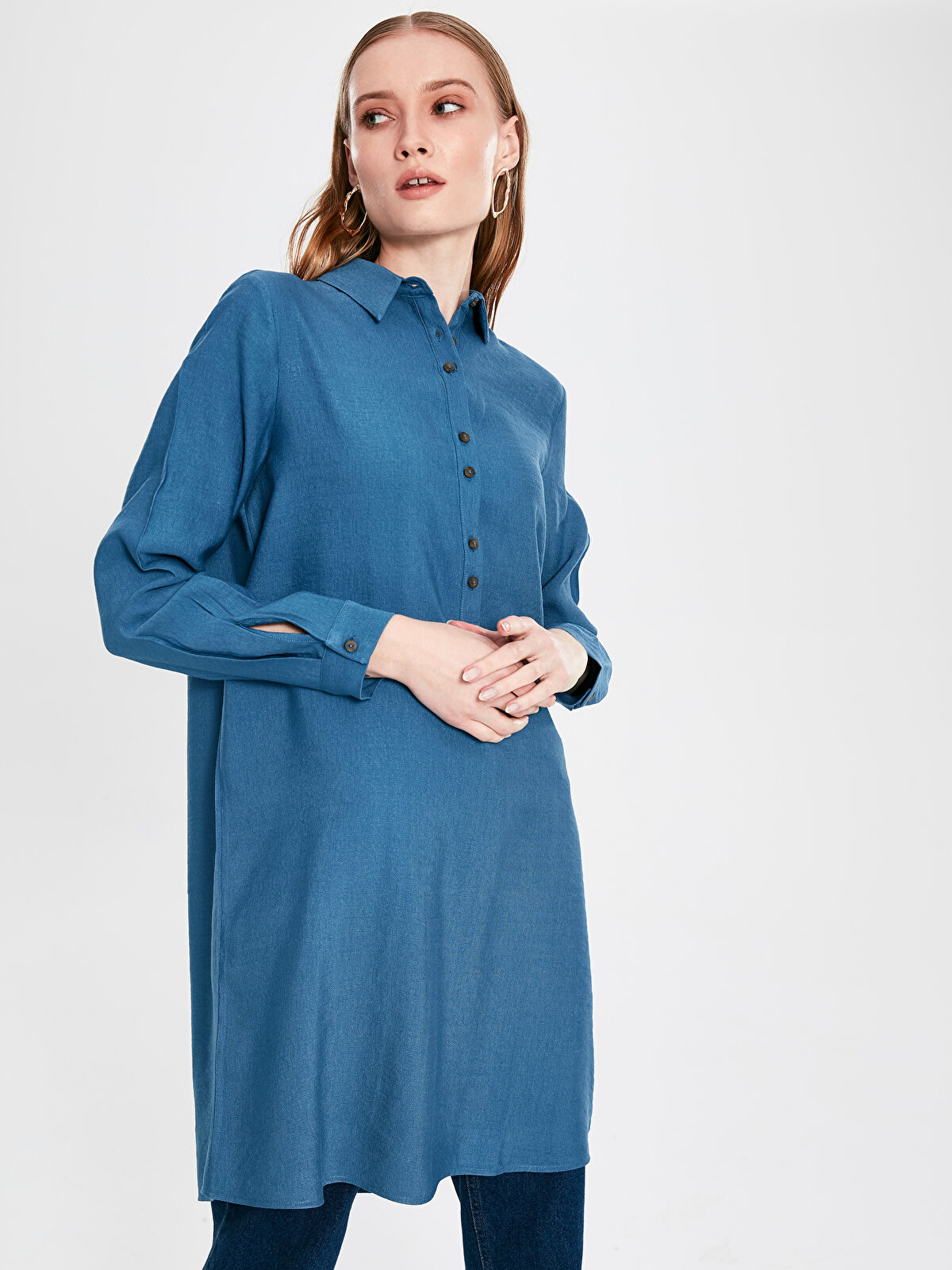 Yakası Düğmeli Viskon Tunik