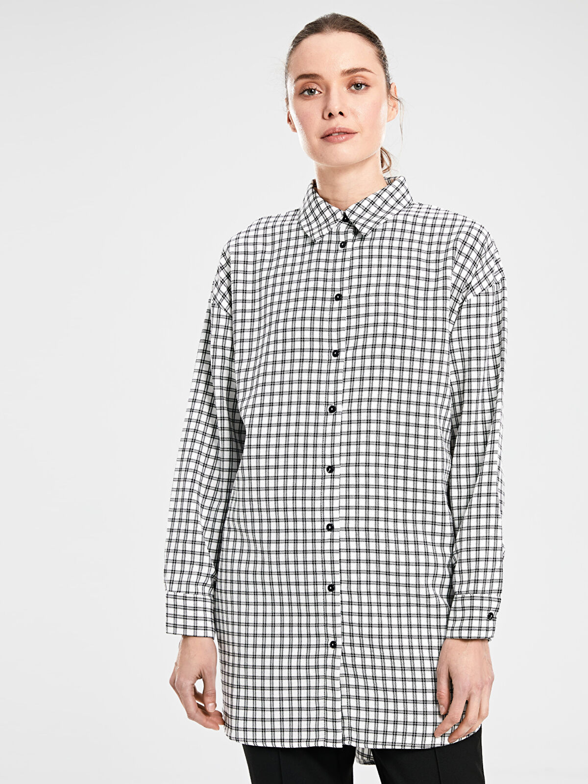 Yakalı Kare Desenli Uzun Kollu Kadın Tunik