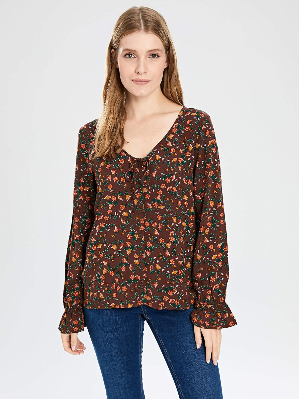 Çiçek Desenli Uzun Kollu Kadın Viskon Gömlek Çiçek Desenli Uzun Kollu Kadın Viskon Gömlek