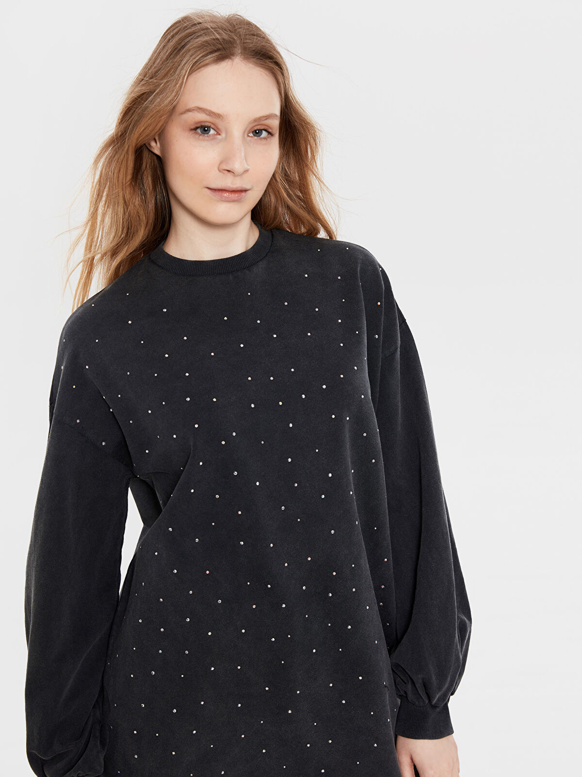 Bisiklet Yaka Aplike Nakışlı Uzun Kollu Kadın Tunik