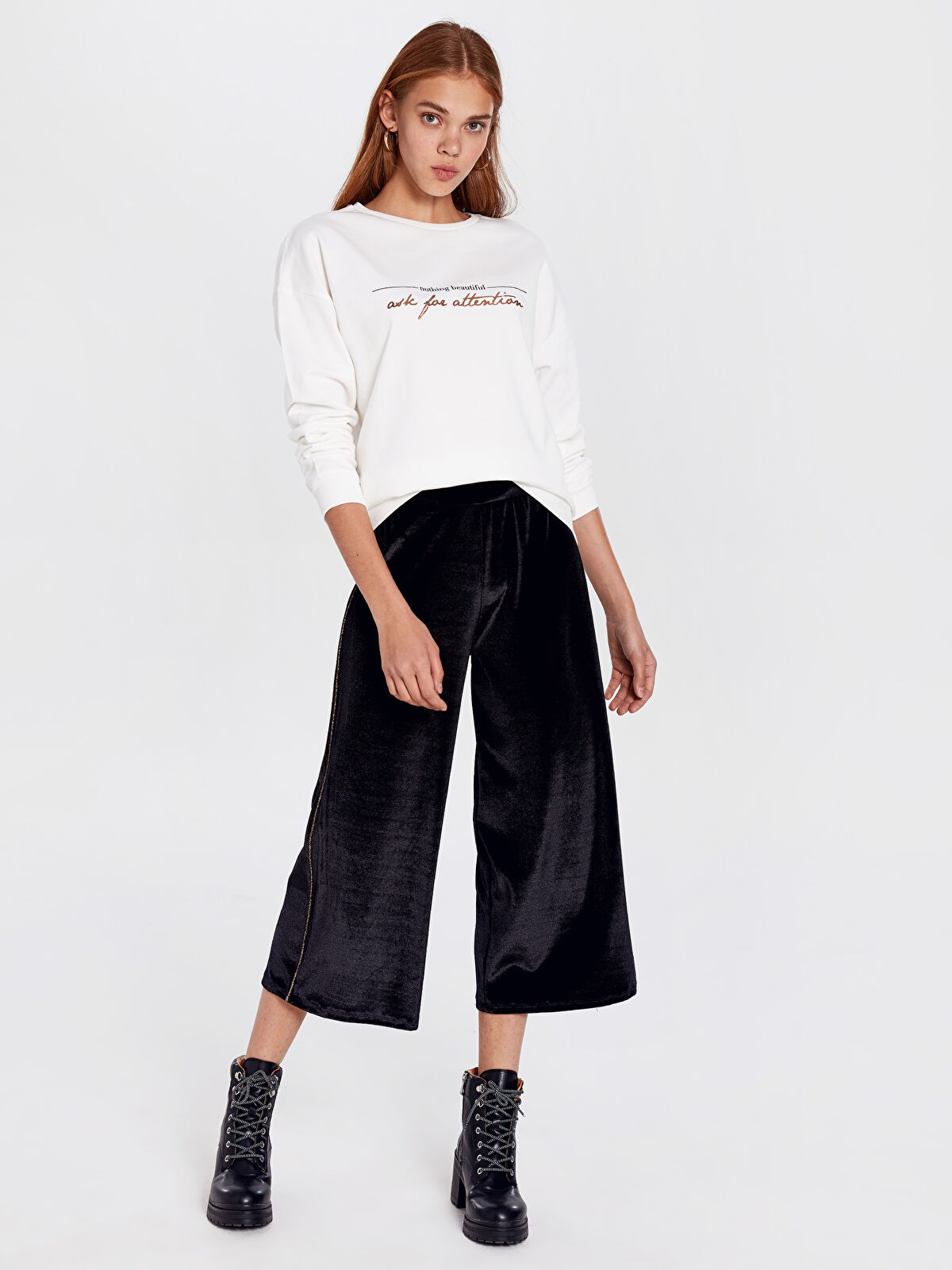 Beli Lastikli Kısa Paça Kadife Pantolon