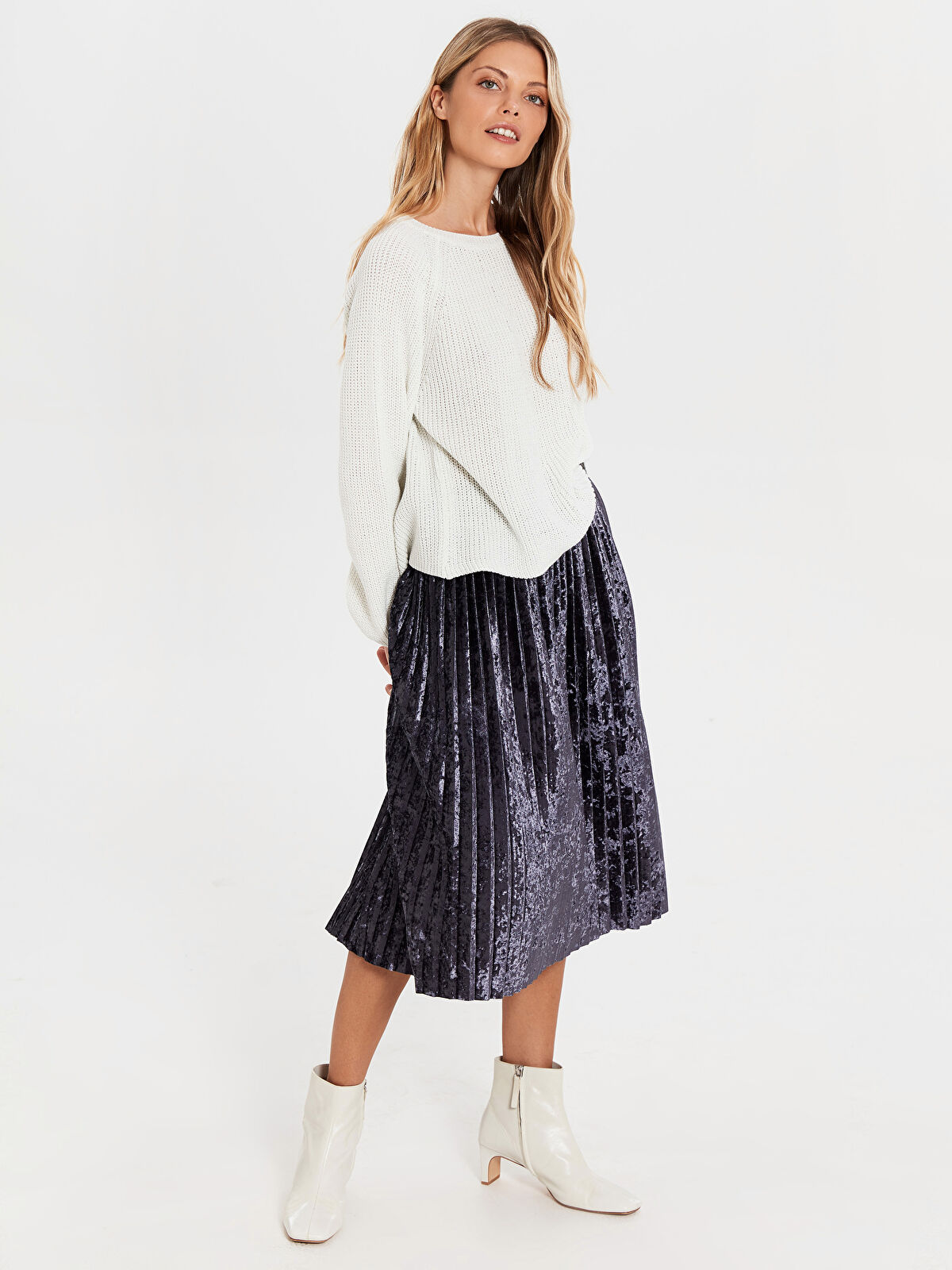 İnci Kadife Etek Anne Kız Kombini İnci Kadife Etek Anne Kız Kombini