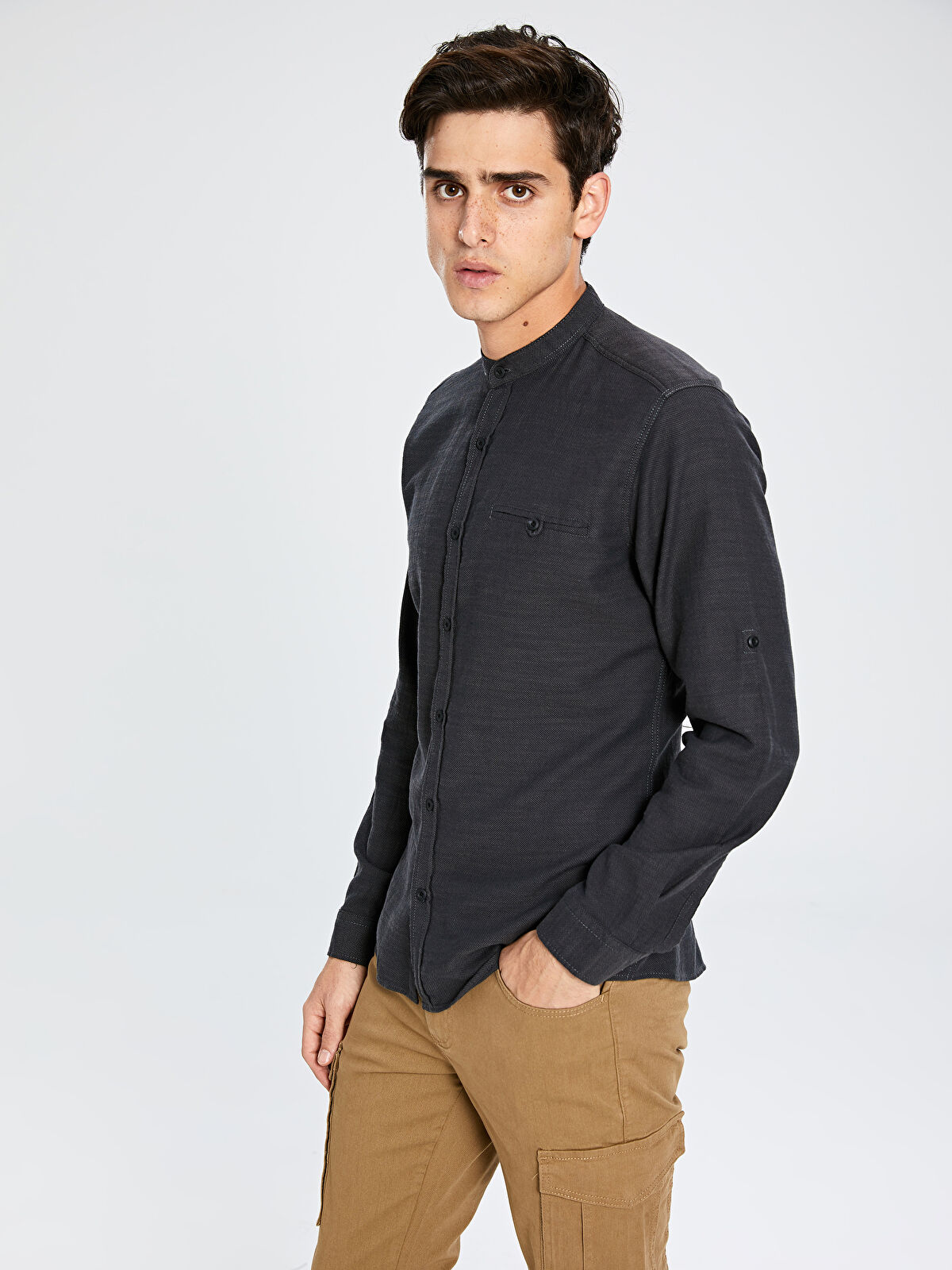 Ekstra Slim Fit Hakim Yaka Uzun Kollu Armürlü Gömlek Ekstra Slim Fit Hakim Yaka Uzun Kollu Armürlü Gömlek