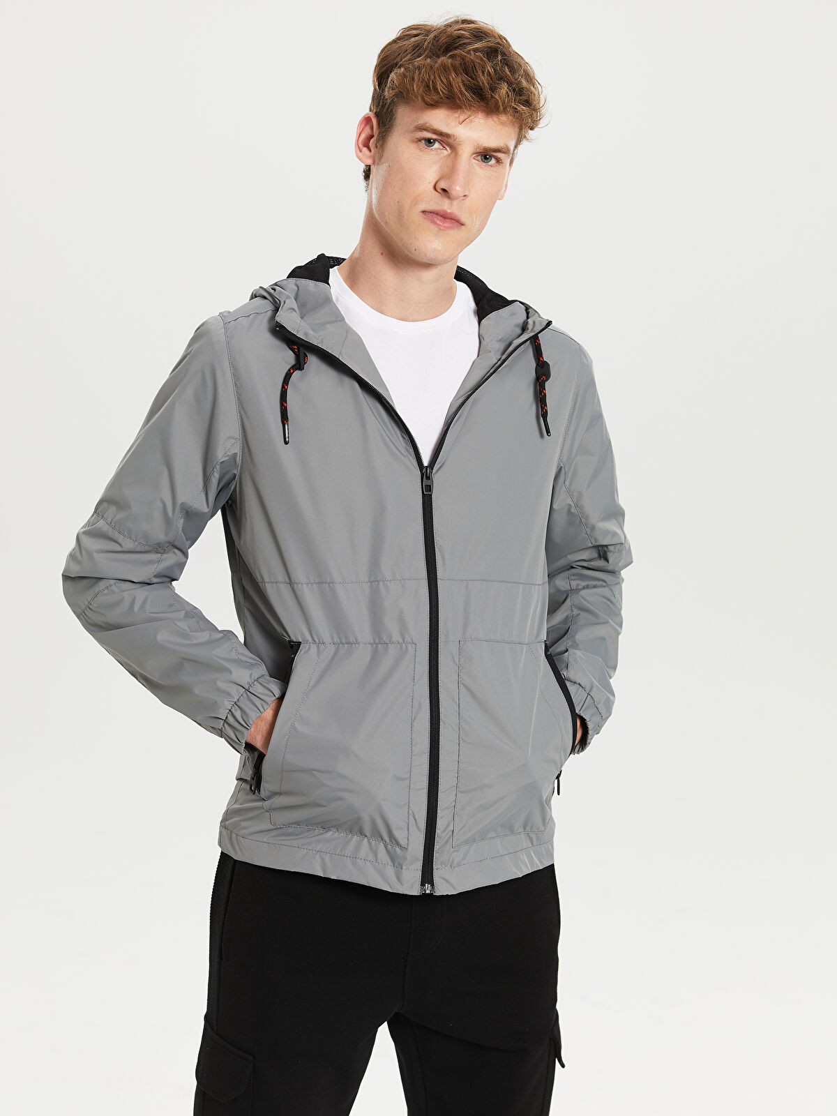 LCW CASUAL Rahat Kalıp Kapüşonlu İnce Mont