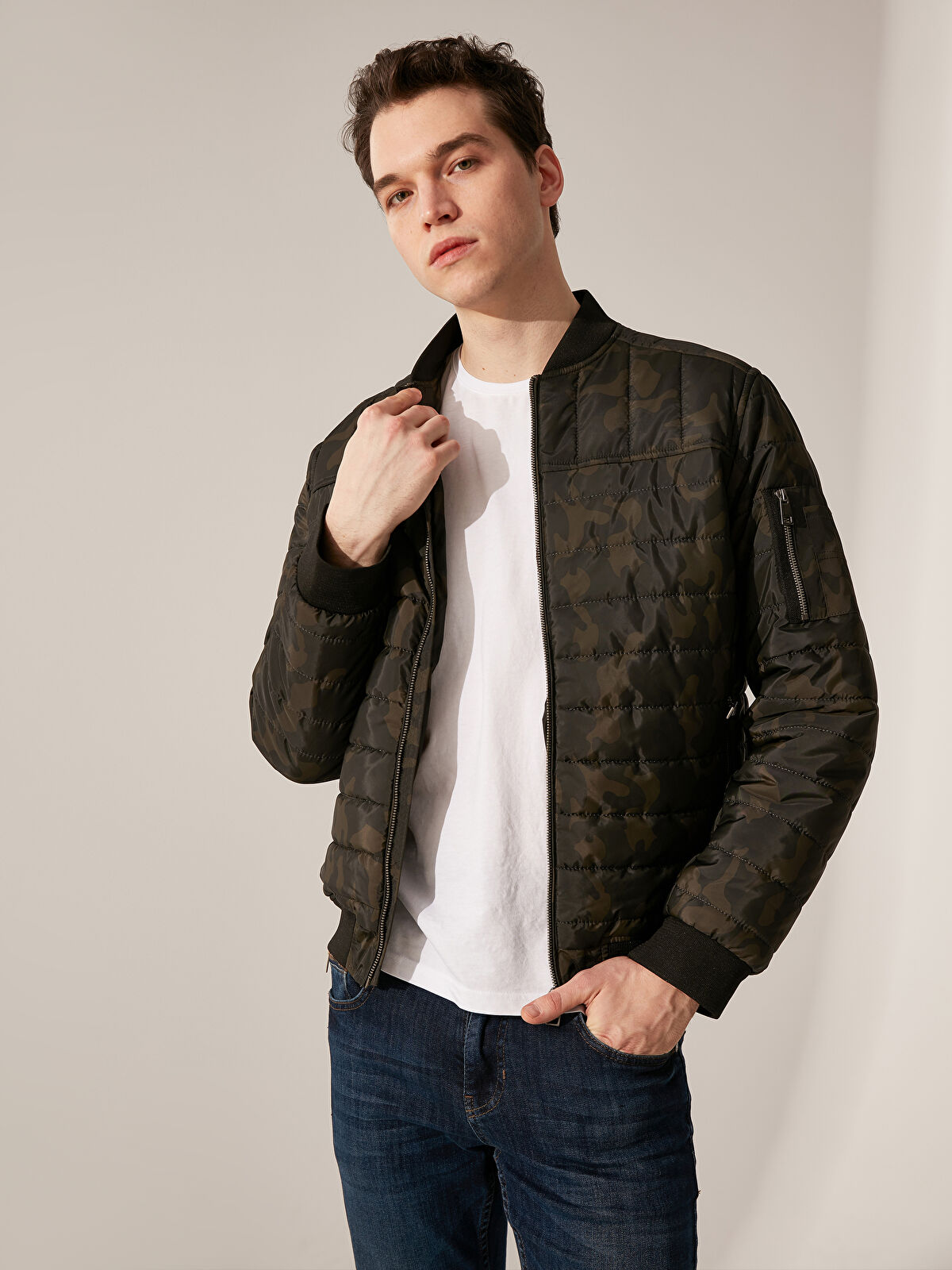 LCW CASUAL Dik Yaka Erkek Şişme Mont