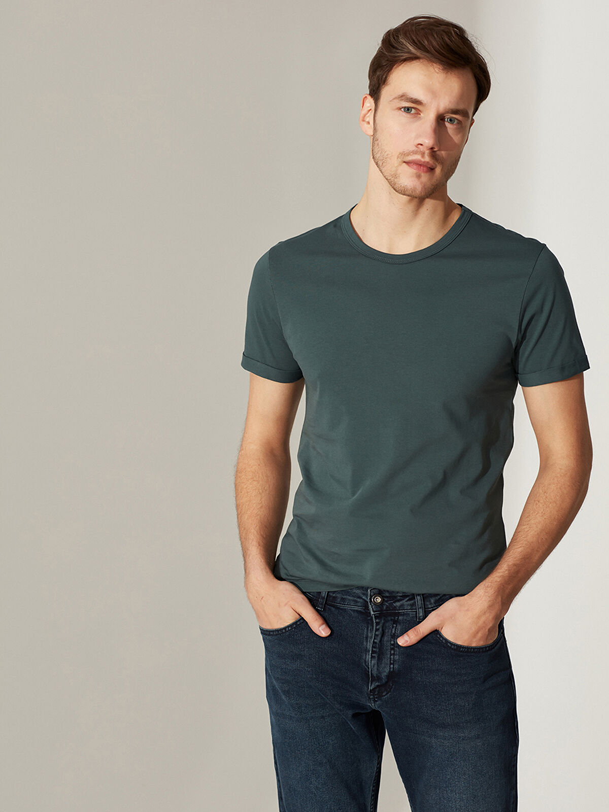Slim Fit Bisiklet Yaka Basic Tişört