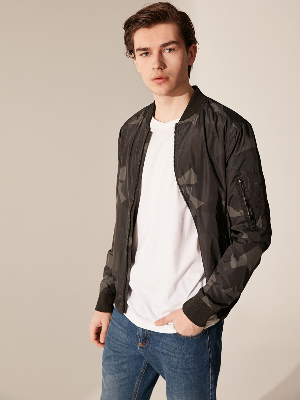 LCW CASUAL Kolej Yaka Kamuflaj Desenli İnce Mont