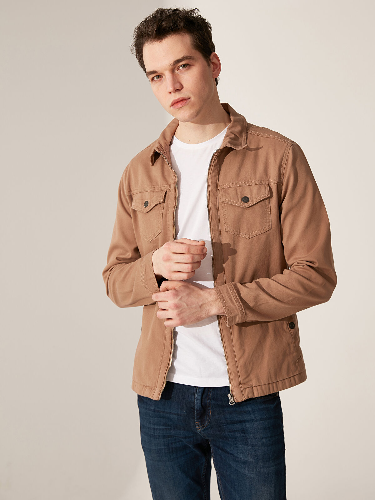 LCW CASUAL Standart Kalıp Gömlek Yaka İnce Erkek Mont