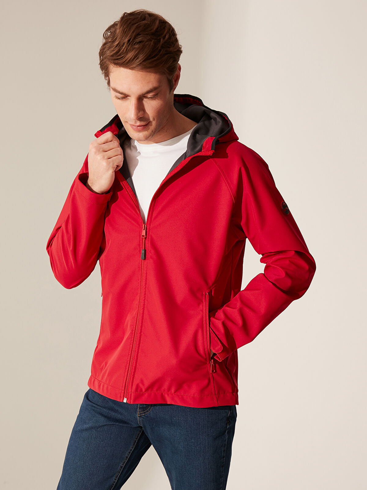 Outdoor Kapüşonlu İnce Softshell Mont Outdoor Kapüşonlu İnce Softshell Mont