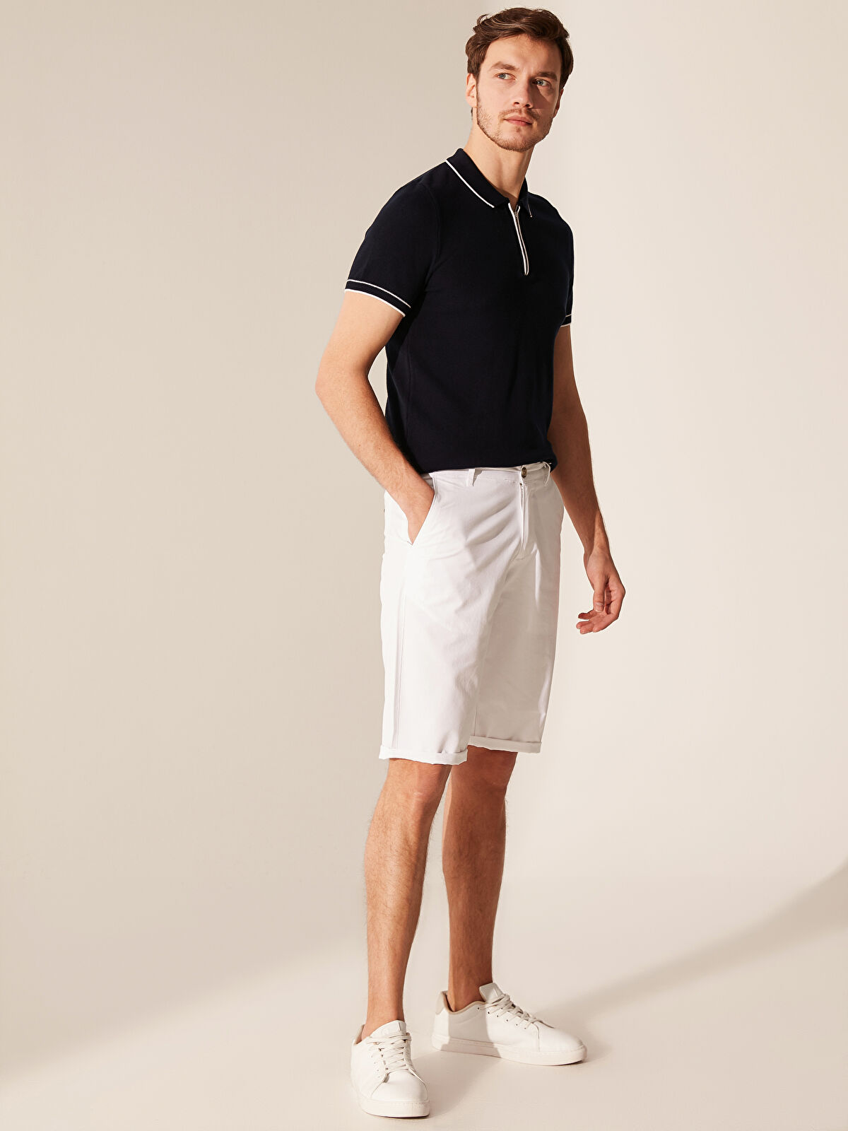 Regular Fit Basic Bermuda Erkek Şort Regular Fit Basic Bermuda Erkek Şort