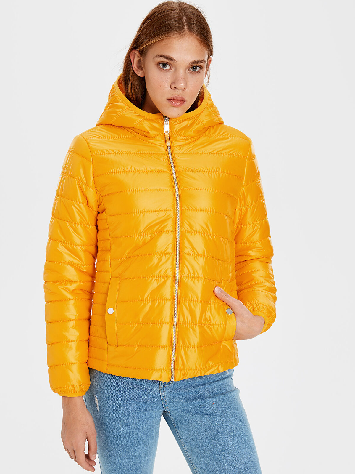 LCW CASUAL Kapüşonlu Uzun Kollu Kadın Şişme Mont