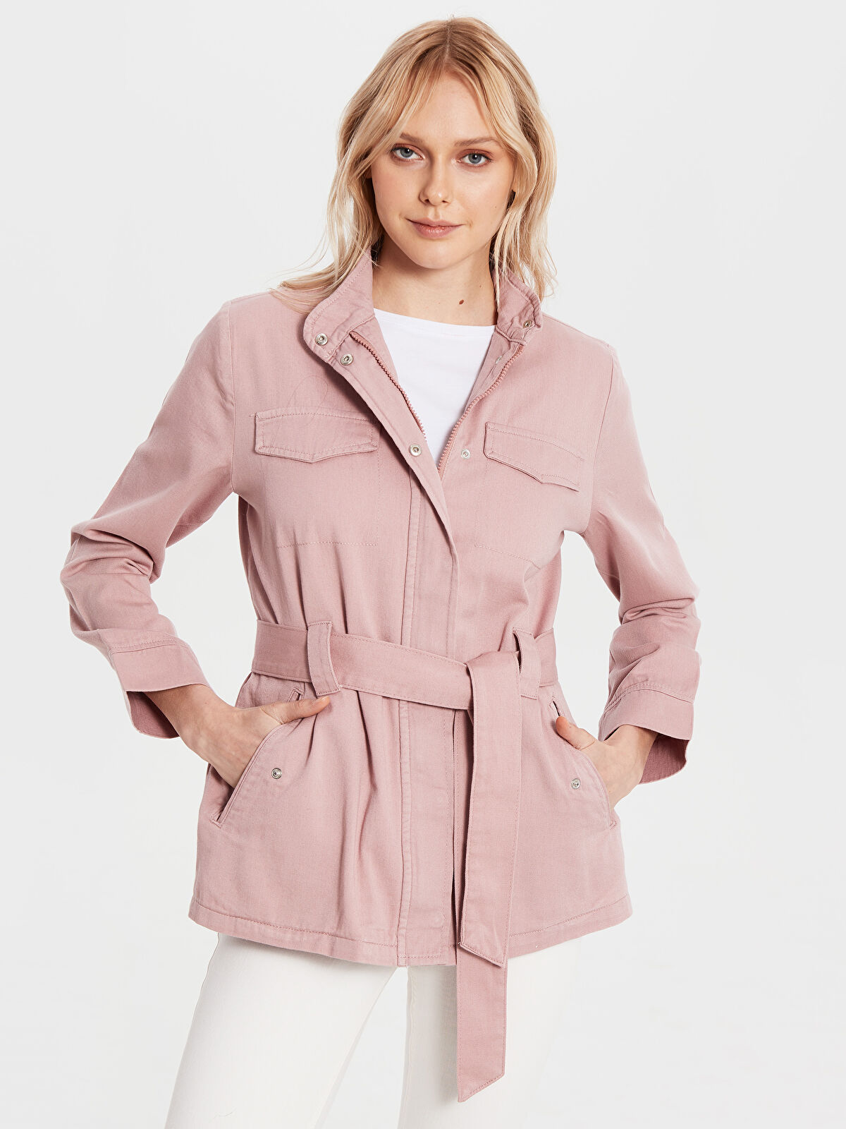 Kuşaklı Dik Yak Uzun Kollu Kadın İnce Mont