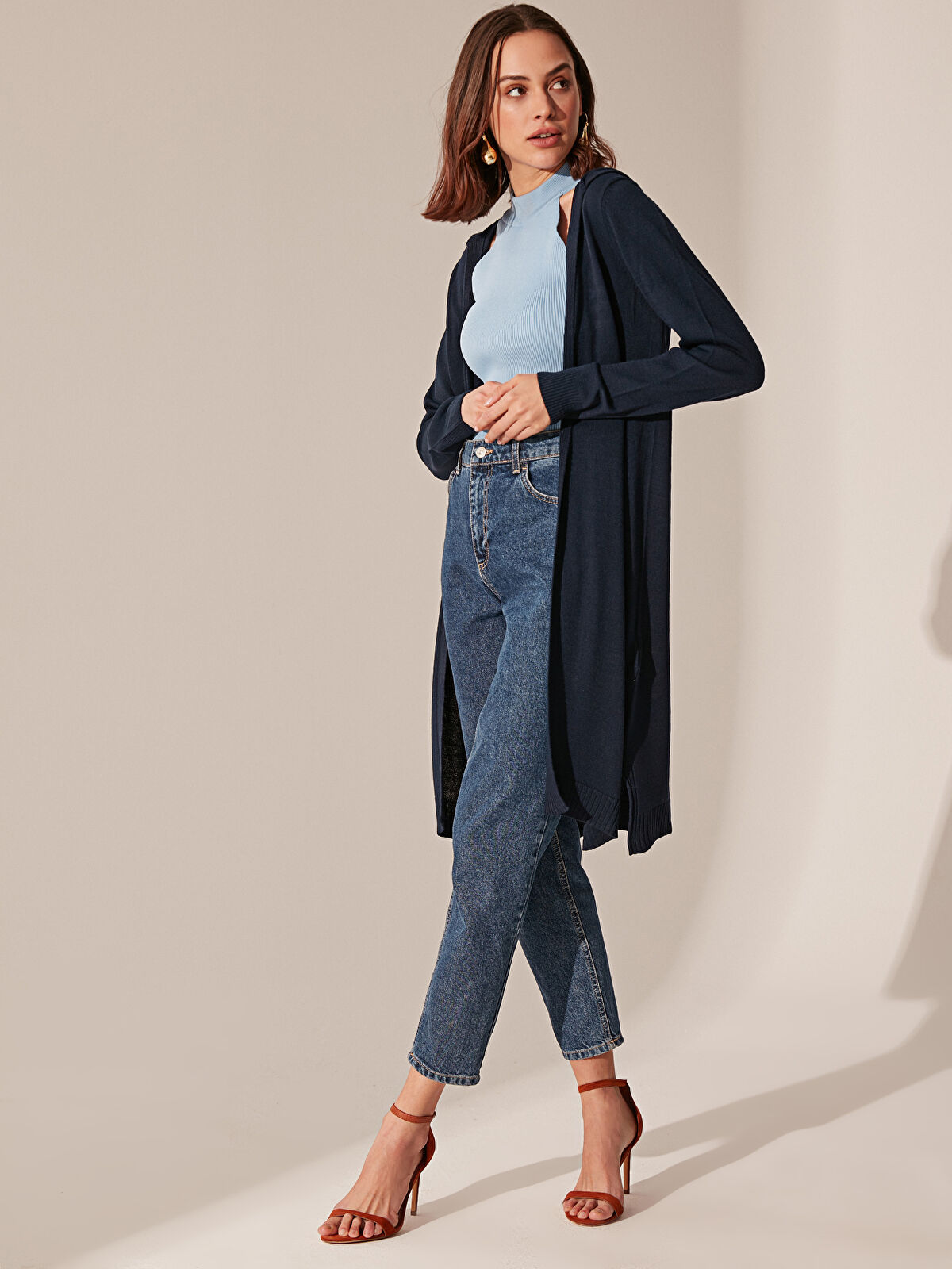 Salaş İnce Uzun Kollu Kadın Triko Hırka