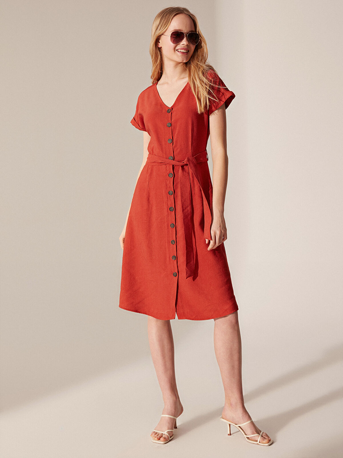 LCW CASUAL Standart Fit Kısa Kollu Kadın Elbise