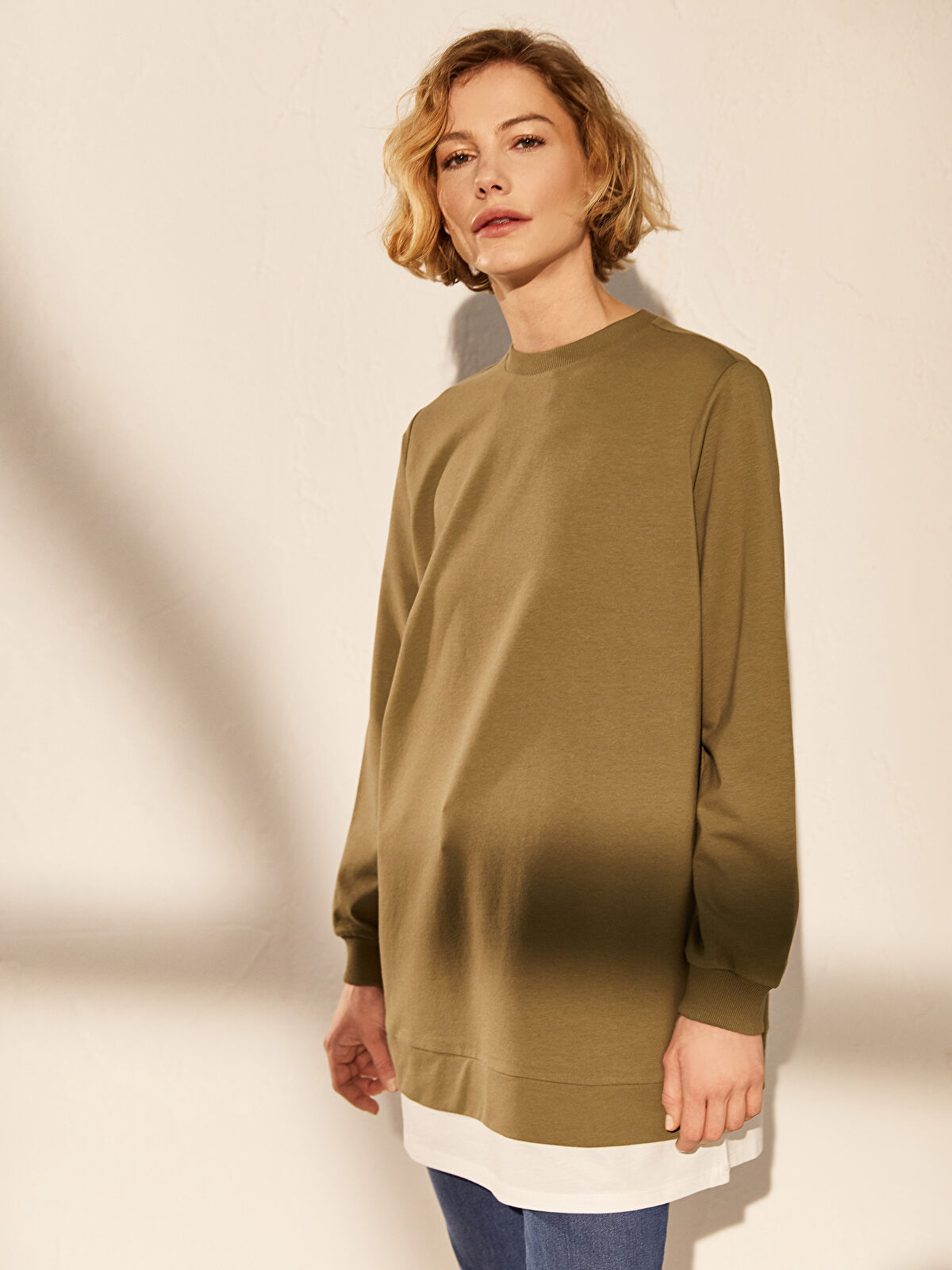 Bisiklet Yaka Alt Kısım Detaylı Sweatshirt