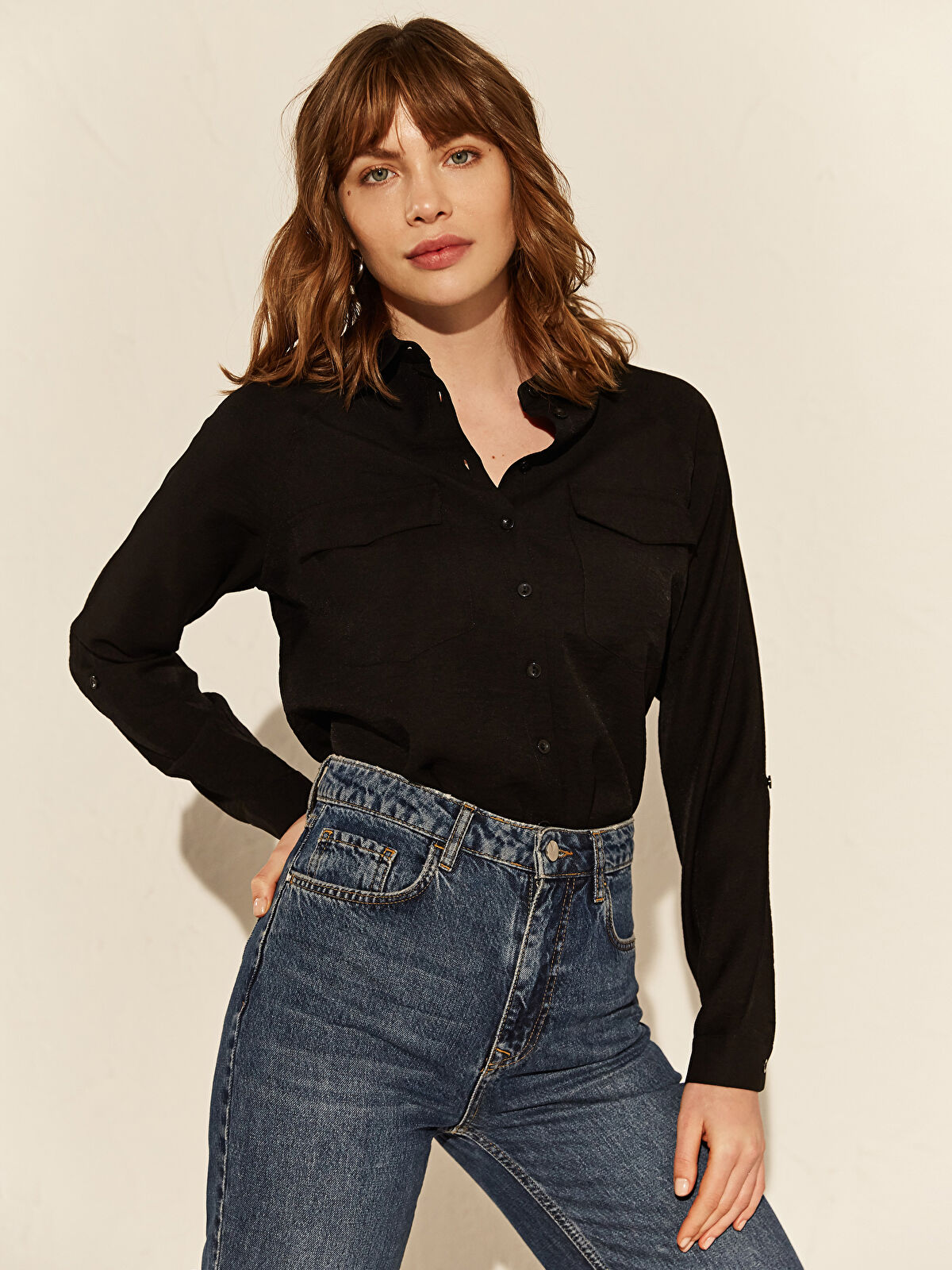 Pembe Dokulu Kumaştan Cep Detaylı Salaş Gömlek Pembe Dokulu Kumaştan Cep Detaylı Salaş Gömlek