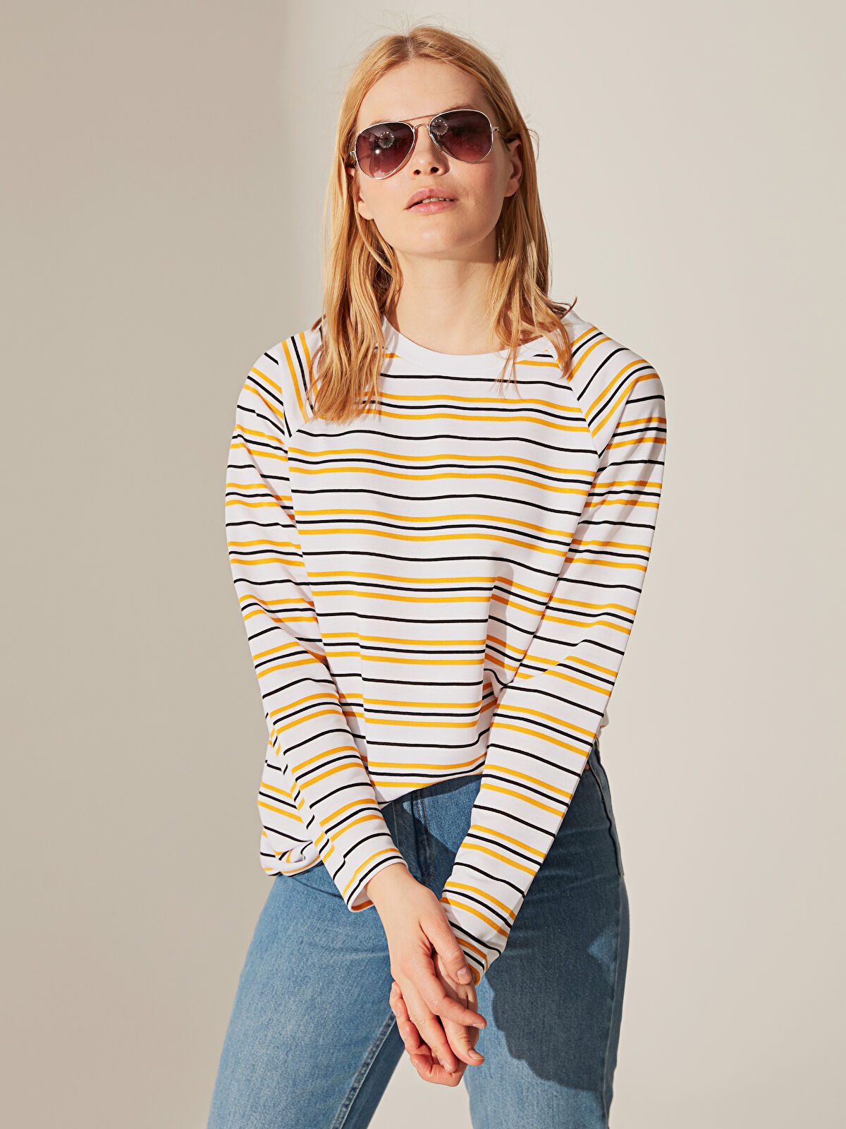 Bisiklet Yaka Çizgili Sweatshirt