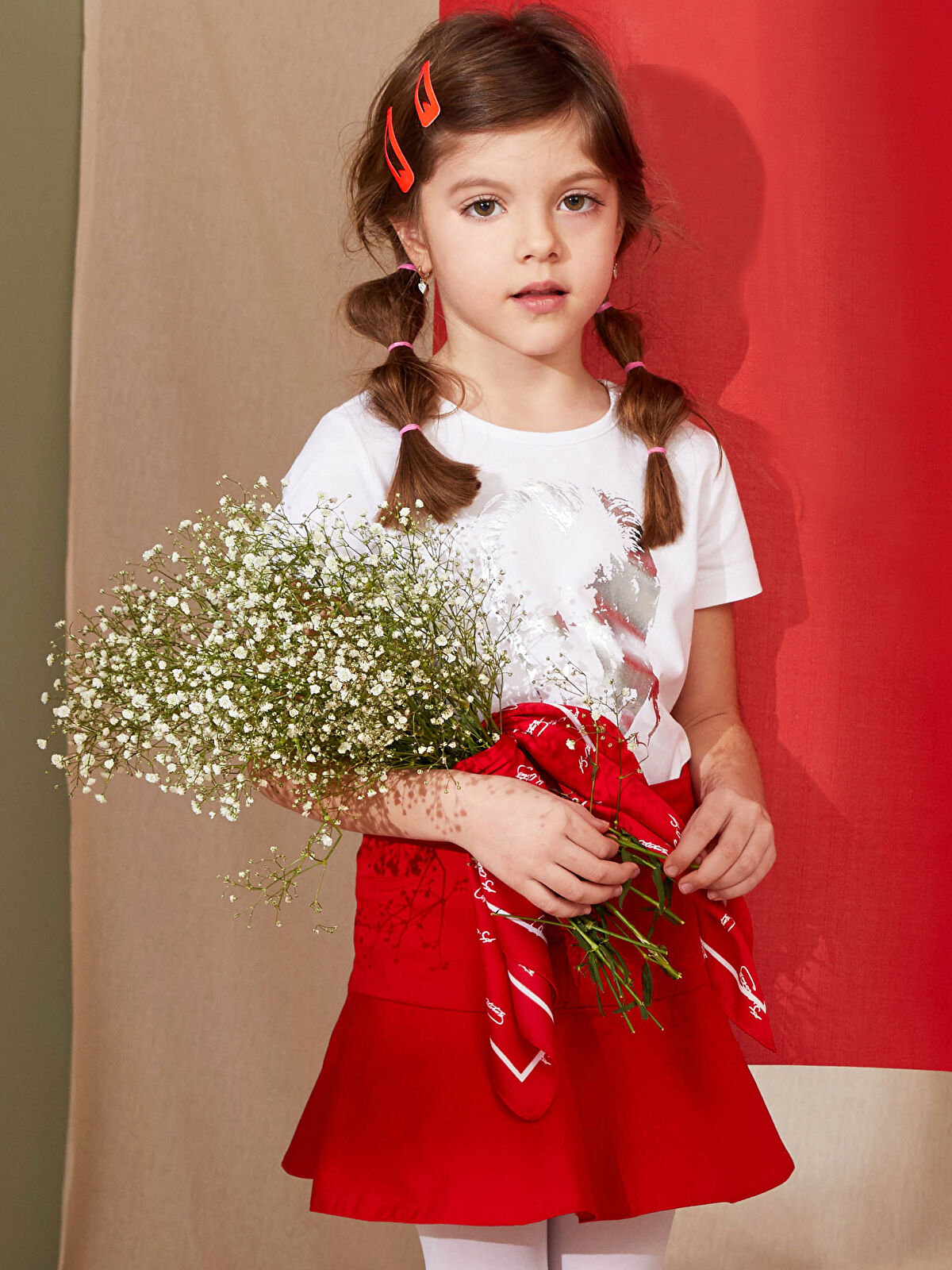 Atatürk İmzalı Kız Çocuk Saten Fular Atatürk İmzalı Kız Çocuk Saten Fular